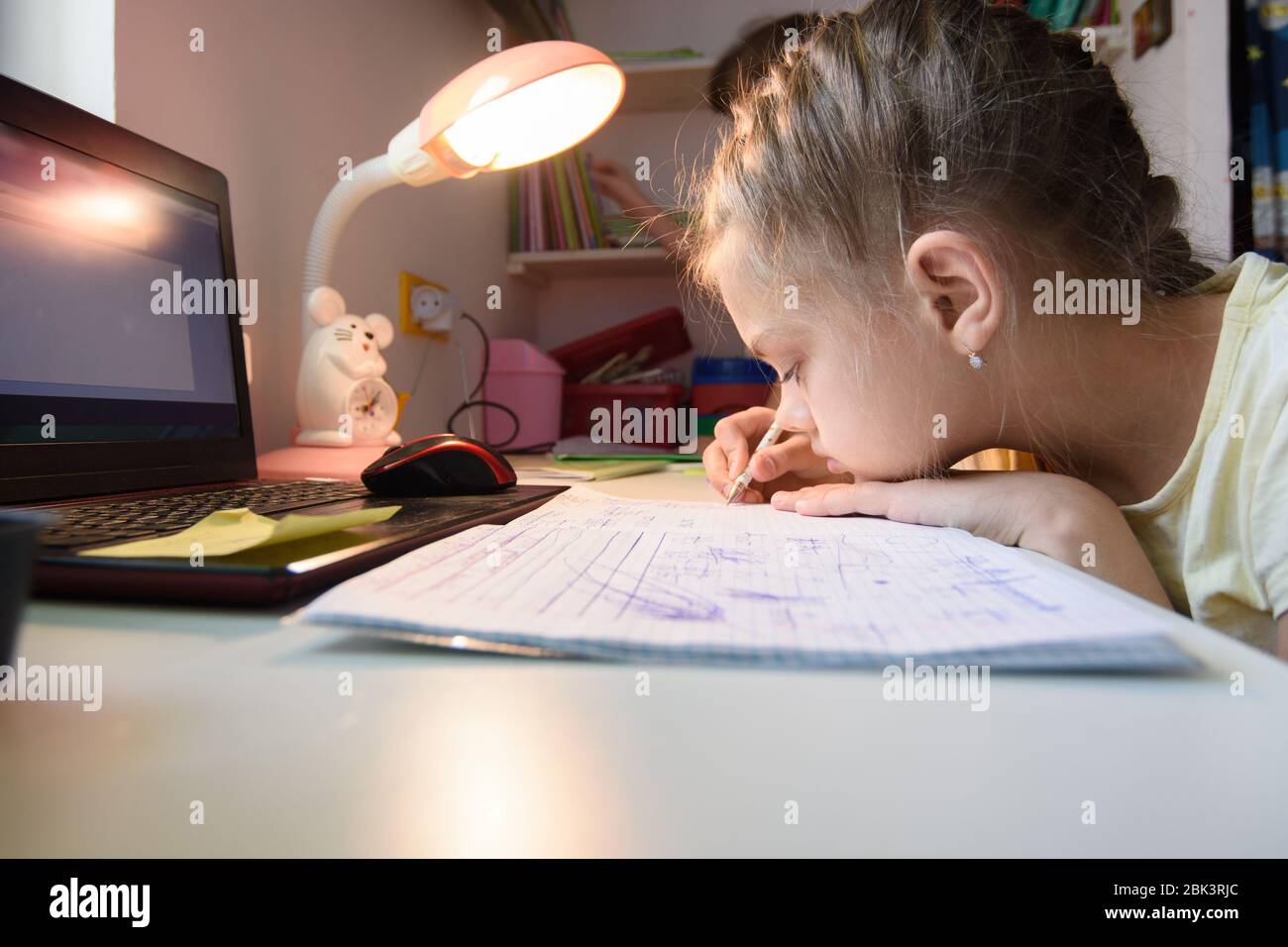 Girl remotely studying school hi-res stock photography and images - Alamy