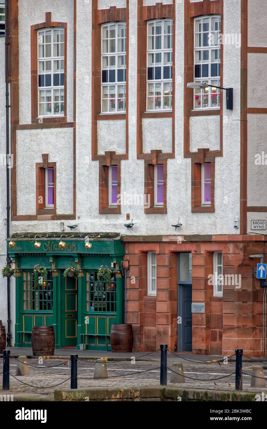 Leith edinburgh waterfront hi-res stock photography and images - Alamy