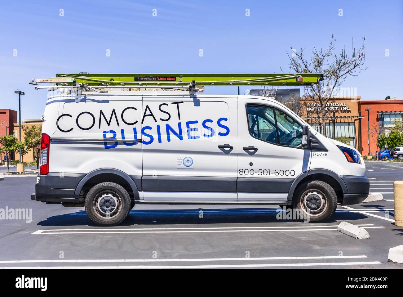 Comcast van hi-res stock photography and images - Alamy