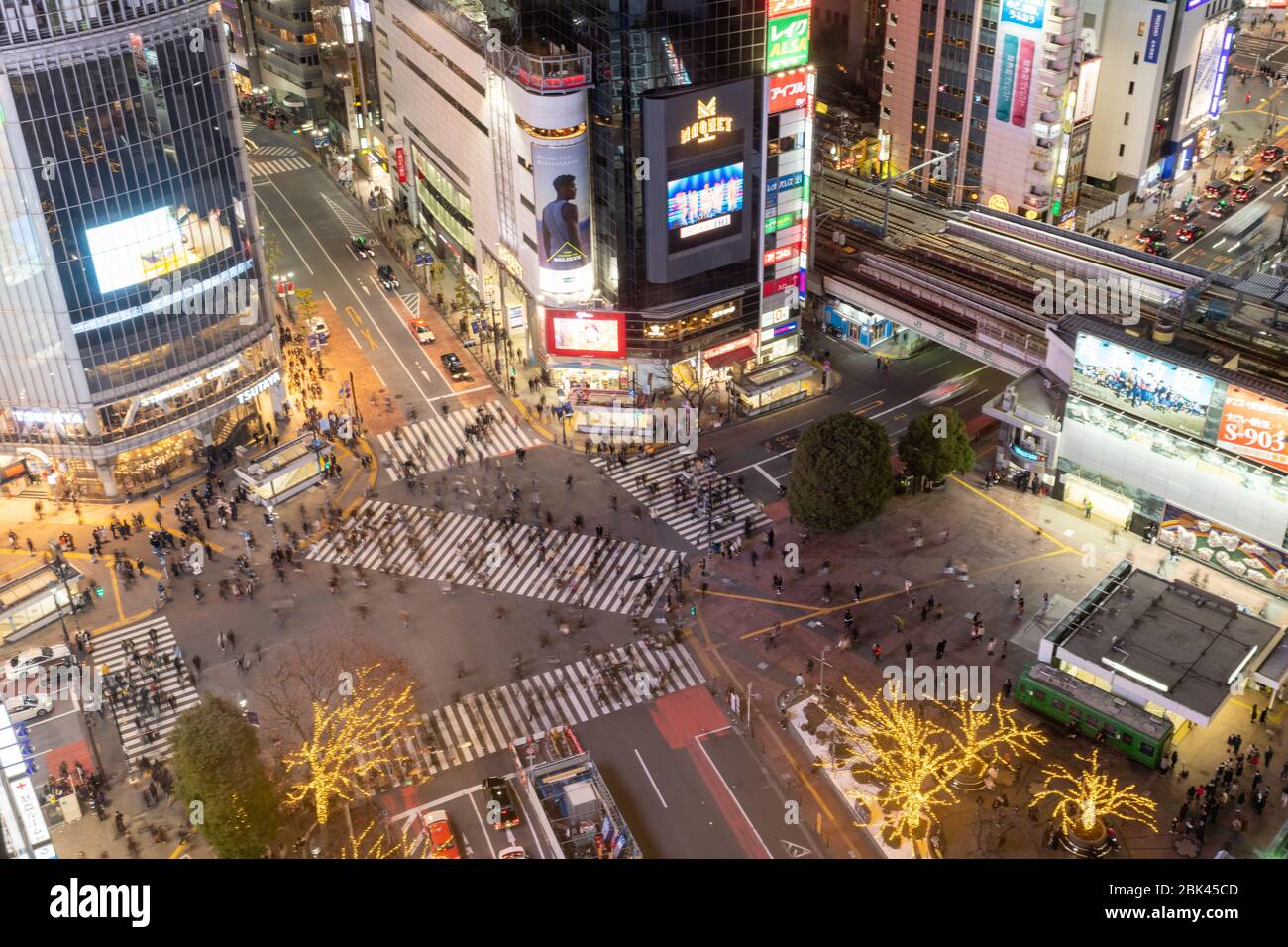 Scramble Crossing, Shibuya, Tokyo, Japan Stock Photo - Alamy