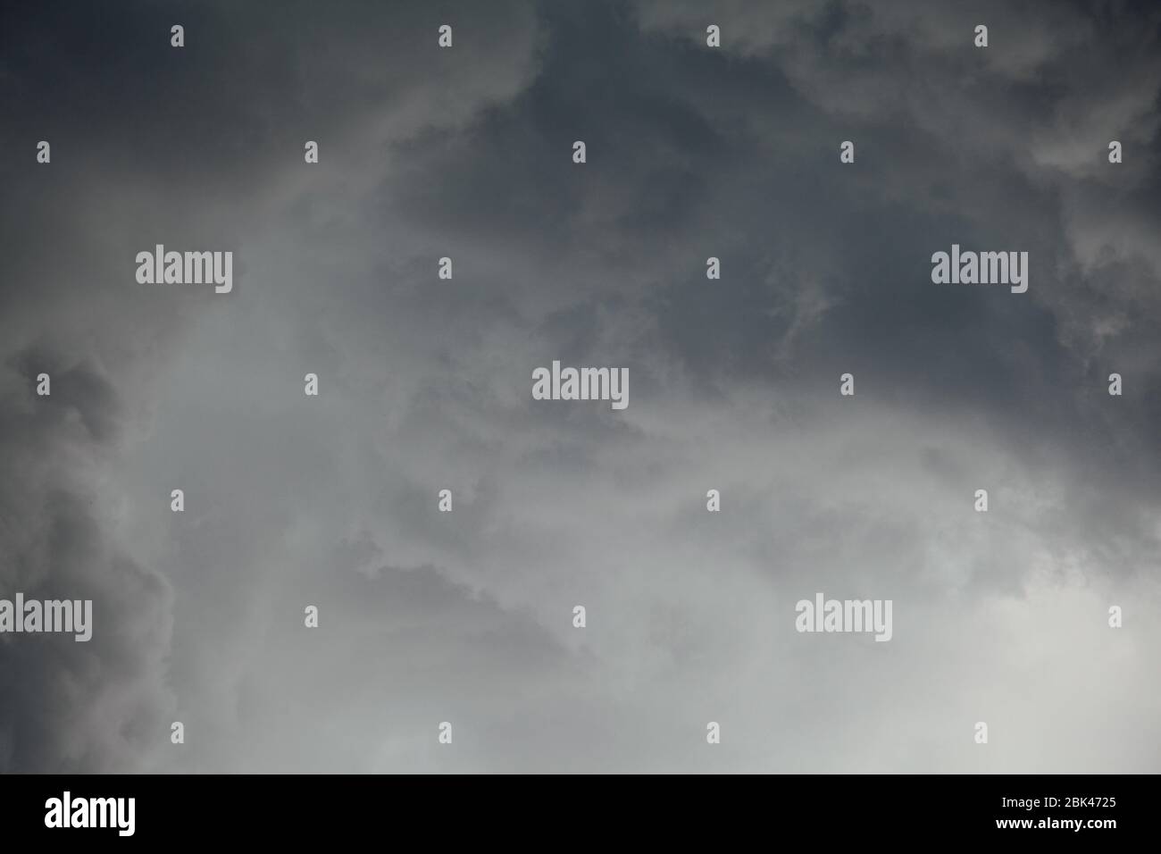gray clouds of bad weather before the rain Stock Photo - Alamy