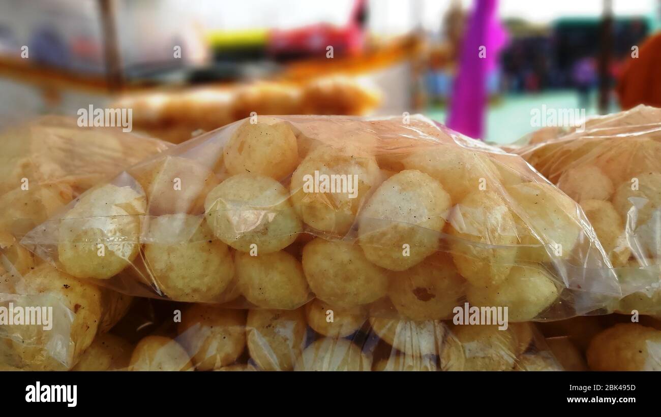Pani puri hi-res stock photography and images - Alamy