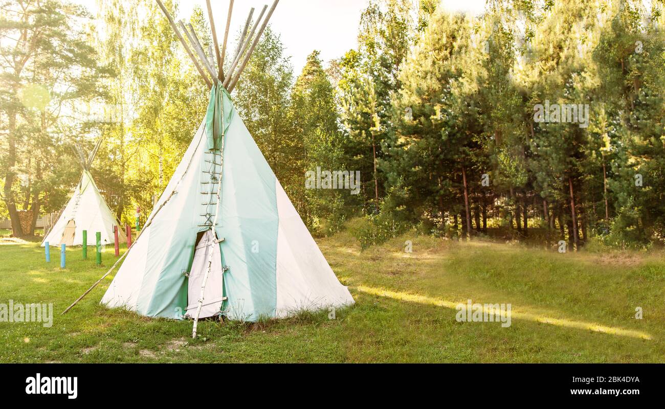 Wigwam hi-res stock photography and images - Alamy