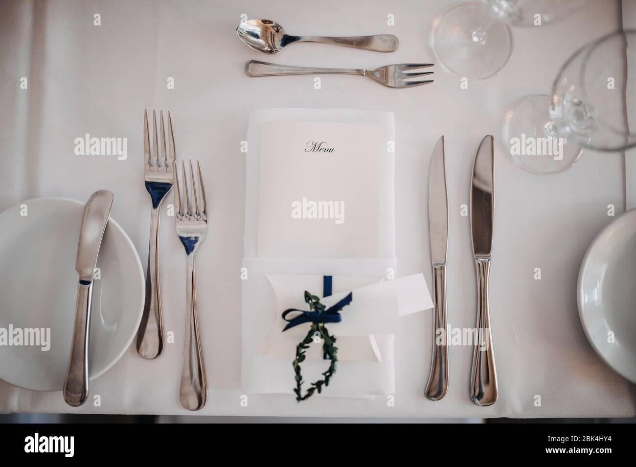 Setted table hi-res stock photography and images - Alamy