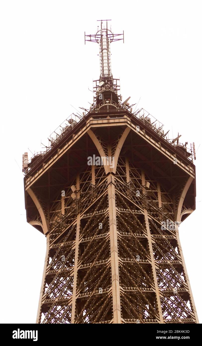 Wrought iron lattice eiffel tower hi-res stock photography and images ...