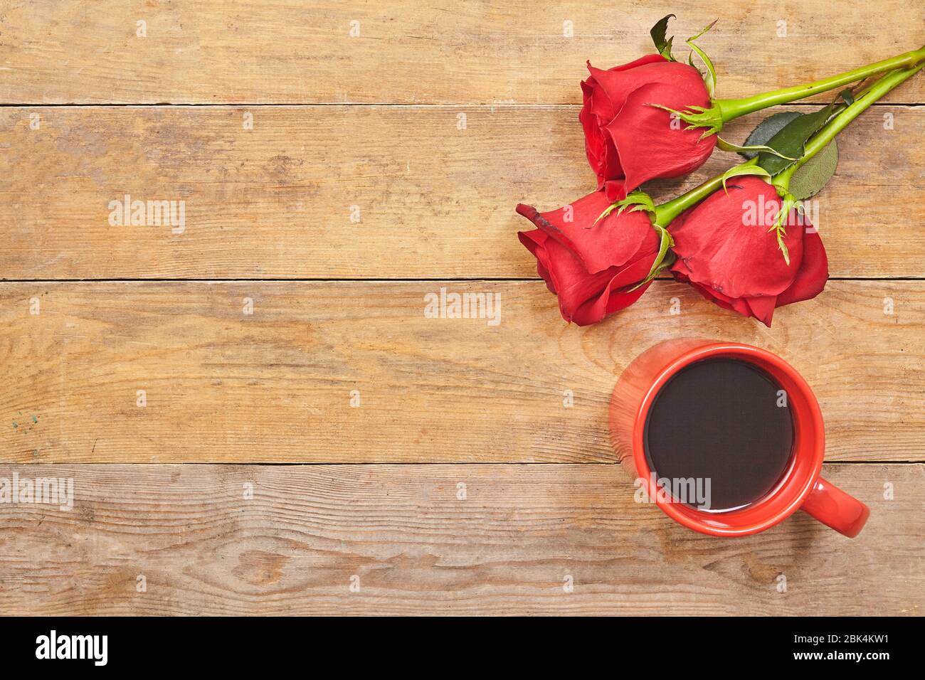 Coffee red rose flower heart hi-res stock photography and images - Alamy