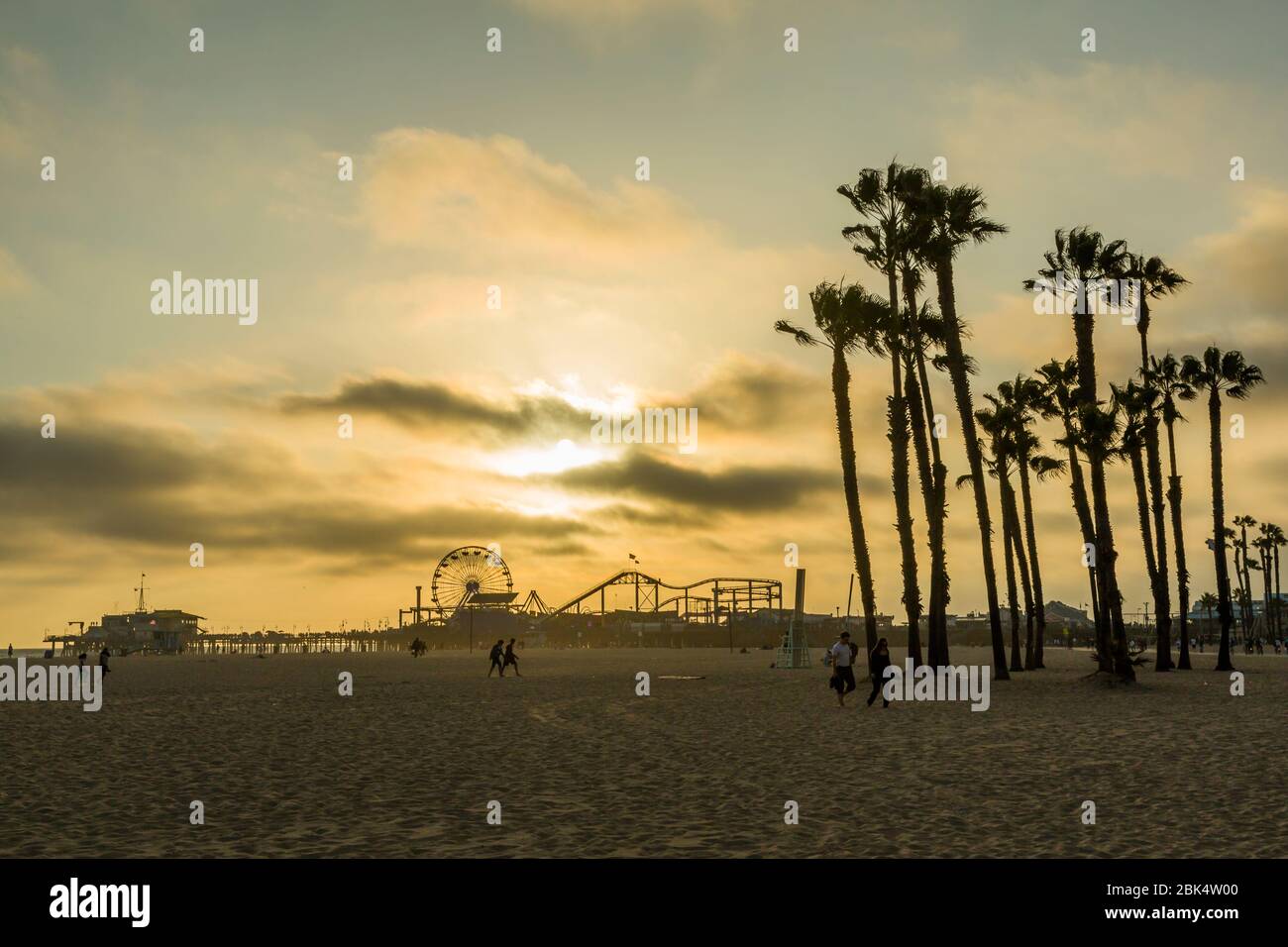 View of Santa Monica Pier at sunset, Santa Monica, Los Angeles ...