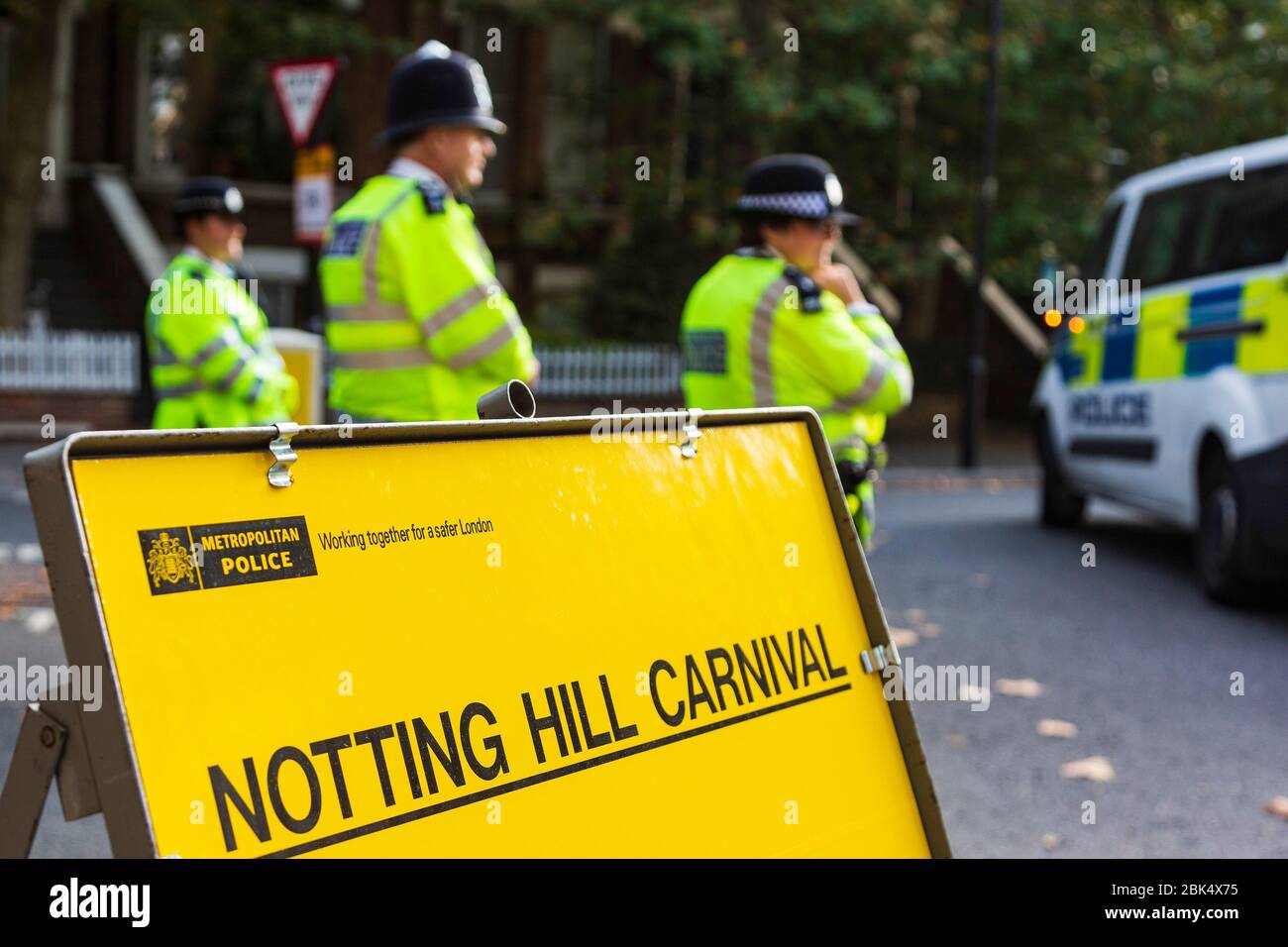 Police officers at checkpoint, policing at Notting Hill Carnival ...