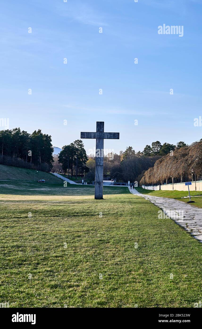 The magnificent Christian granite cross at Skogskyrkogården an early ...