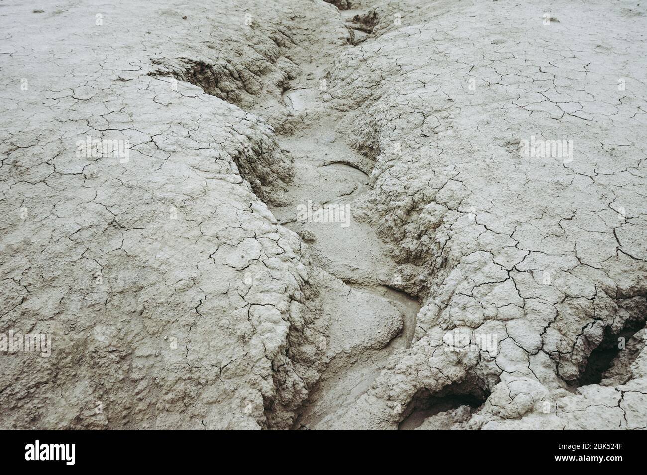 Draught, river bed - global warming/ no water concept Stock Photo - Alamy