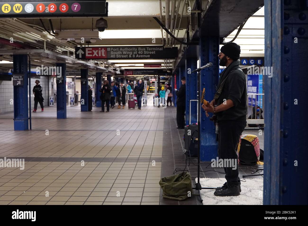 Busking nyc subway hi-res stock photography and images - Alamy