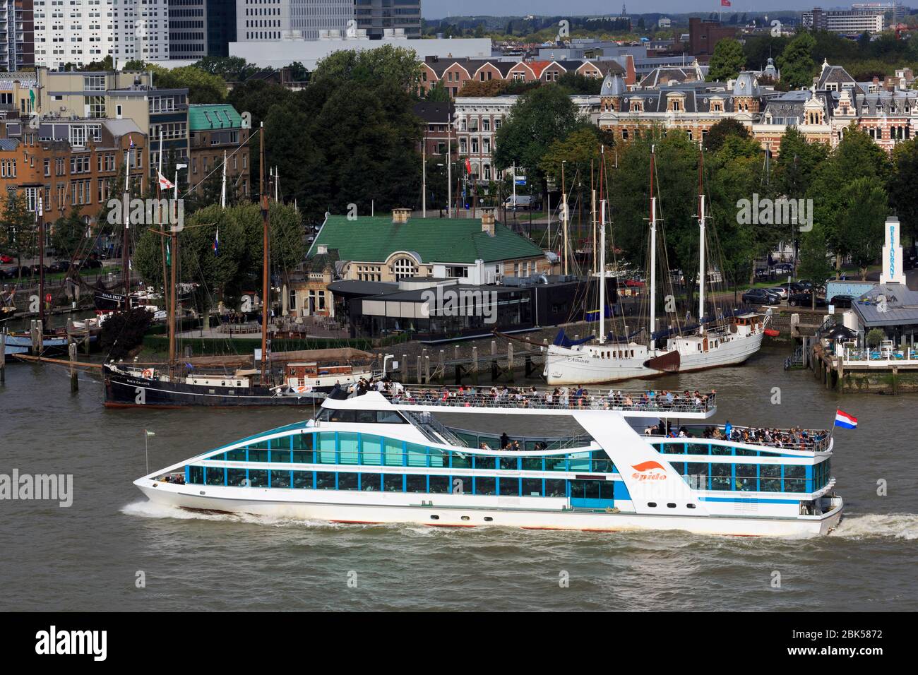 Rotterdam waterfront hi-res stock photography and images - Alamy