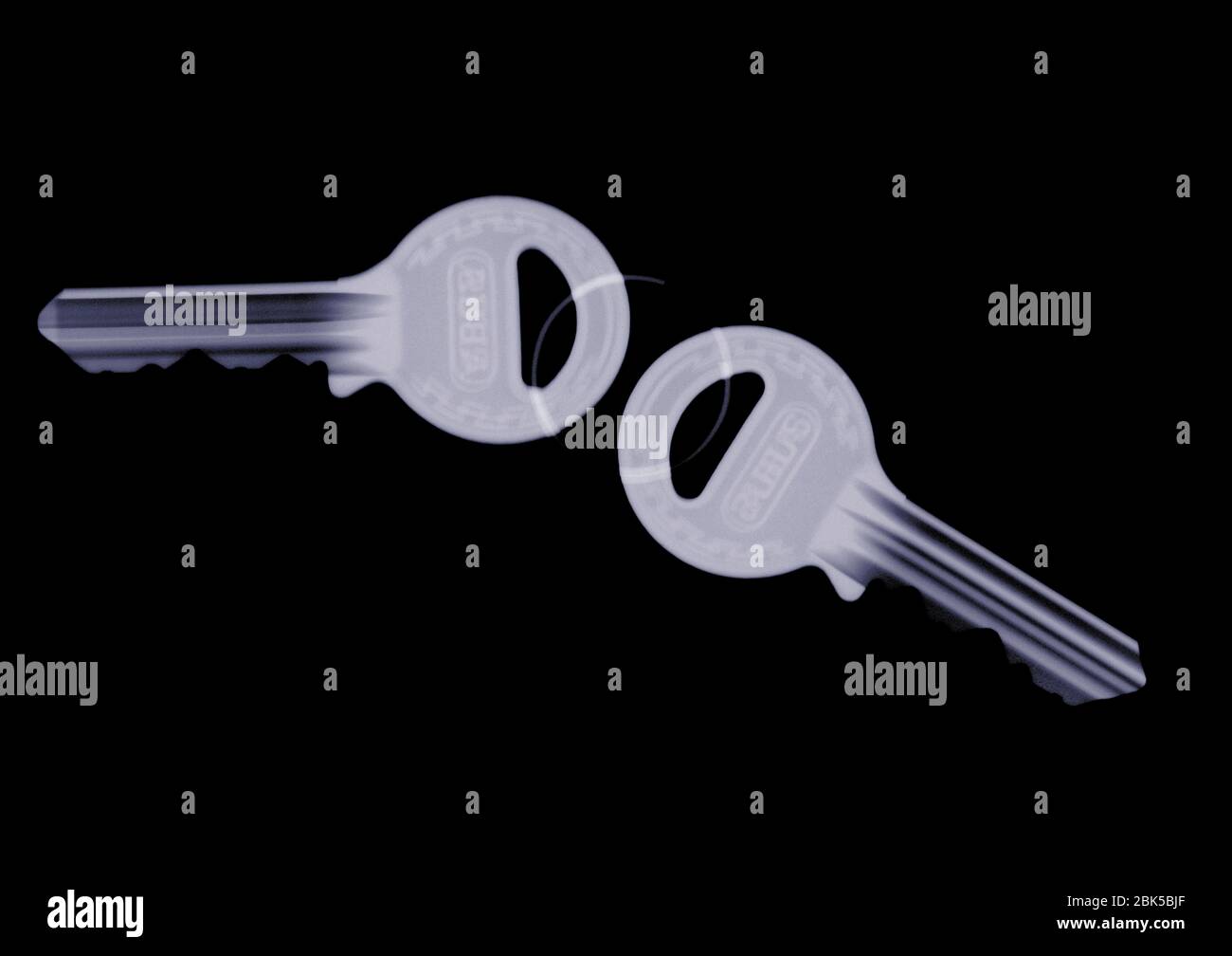 Pair of keys, X-ray Stock Photo - Alamy