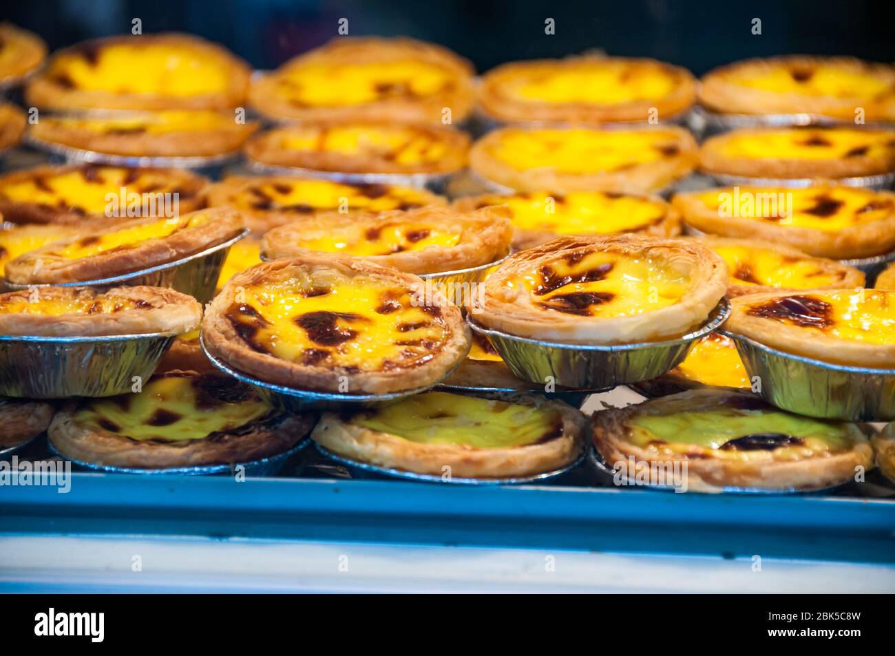 Hong kong style egg tarts hi-res stock photography and images - Alamy