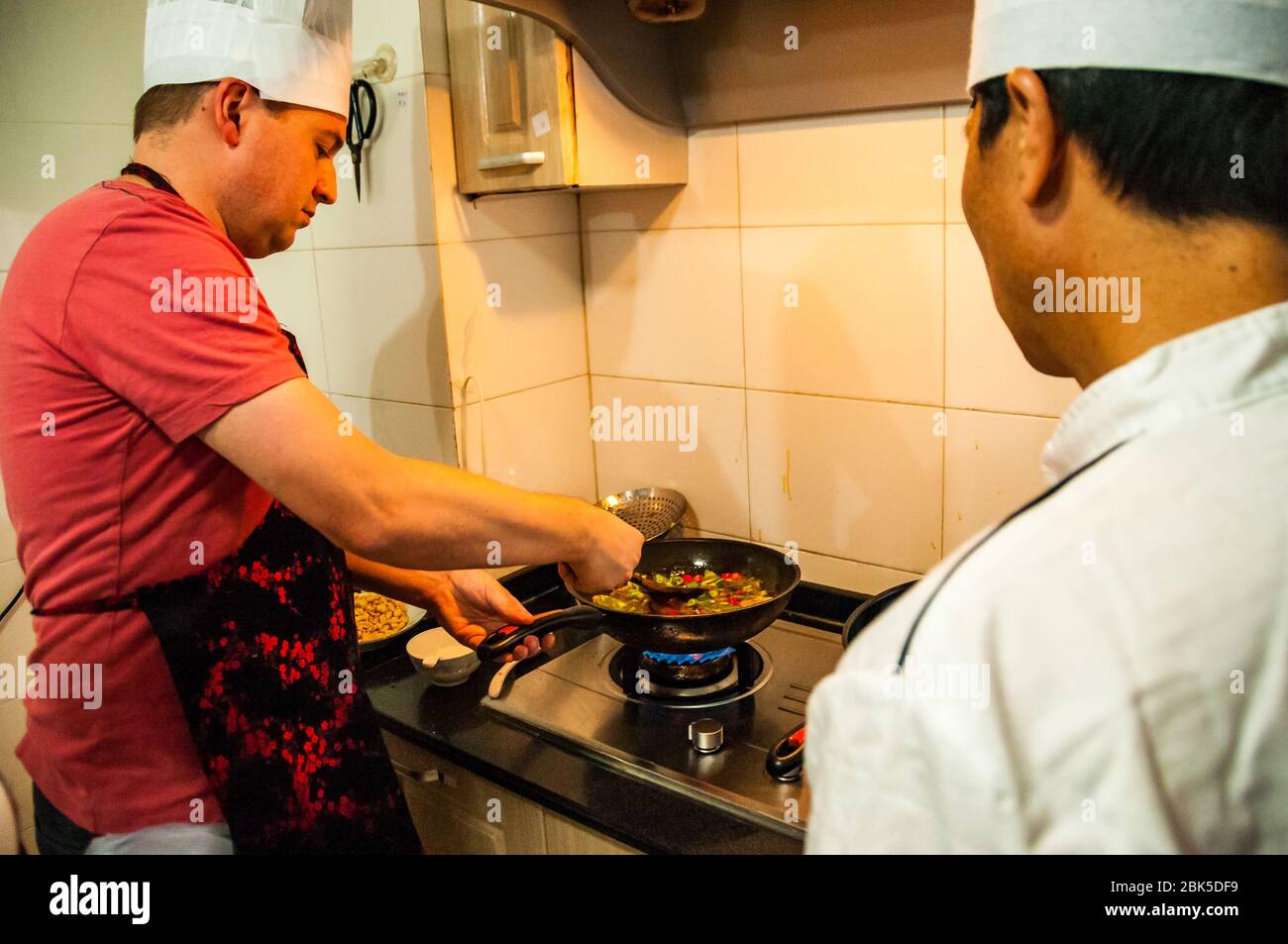 Asian cook class hi-res stock photography and images - Alamy