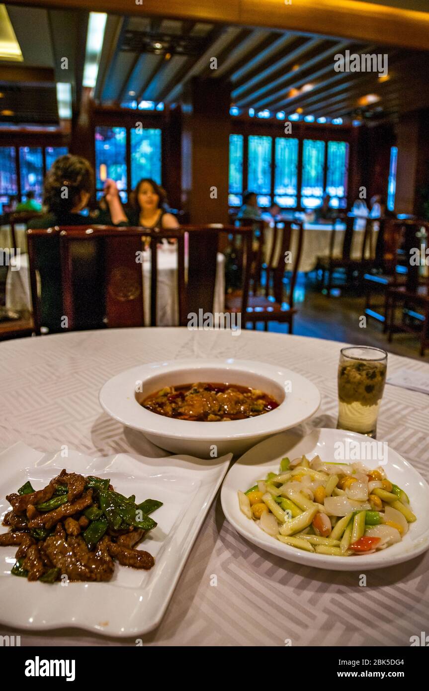 China famous restaurant hi-res stock photography and images - Alamy
