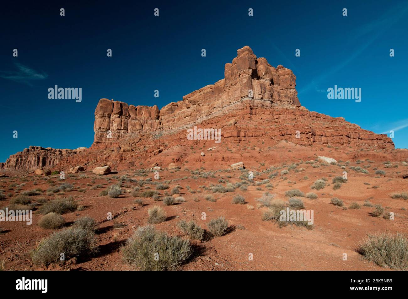 Setting Hen Butte in Valley of the Gods, Utah Stock Photo - Alamy
