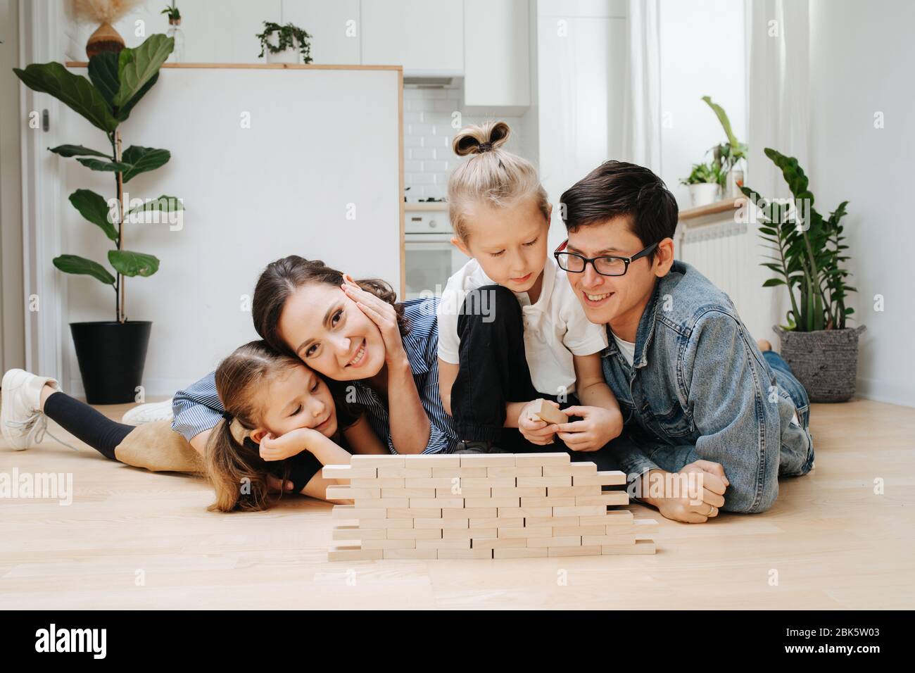 Building block wall toy hi-res stock photography and images - Alamy