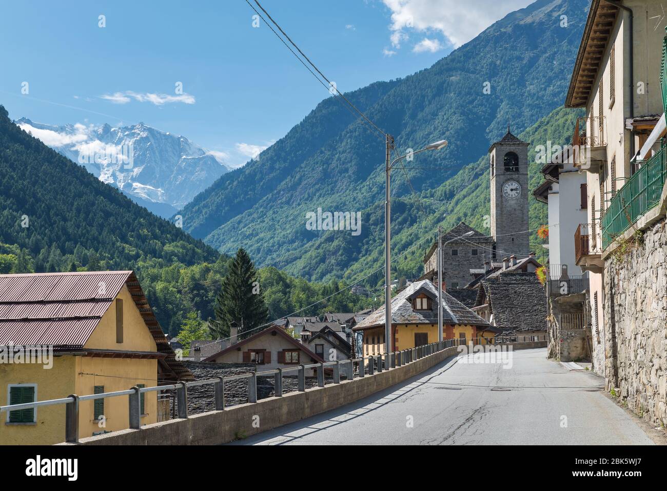 Traditional alpine village. Ceppo Morelli in the Italian Alps with ...