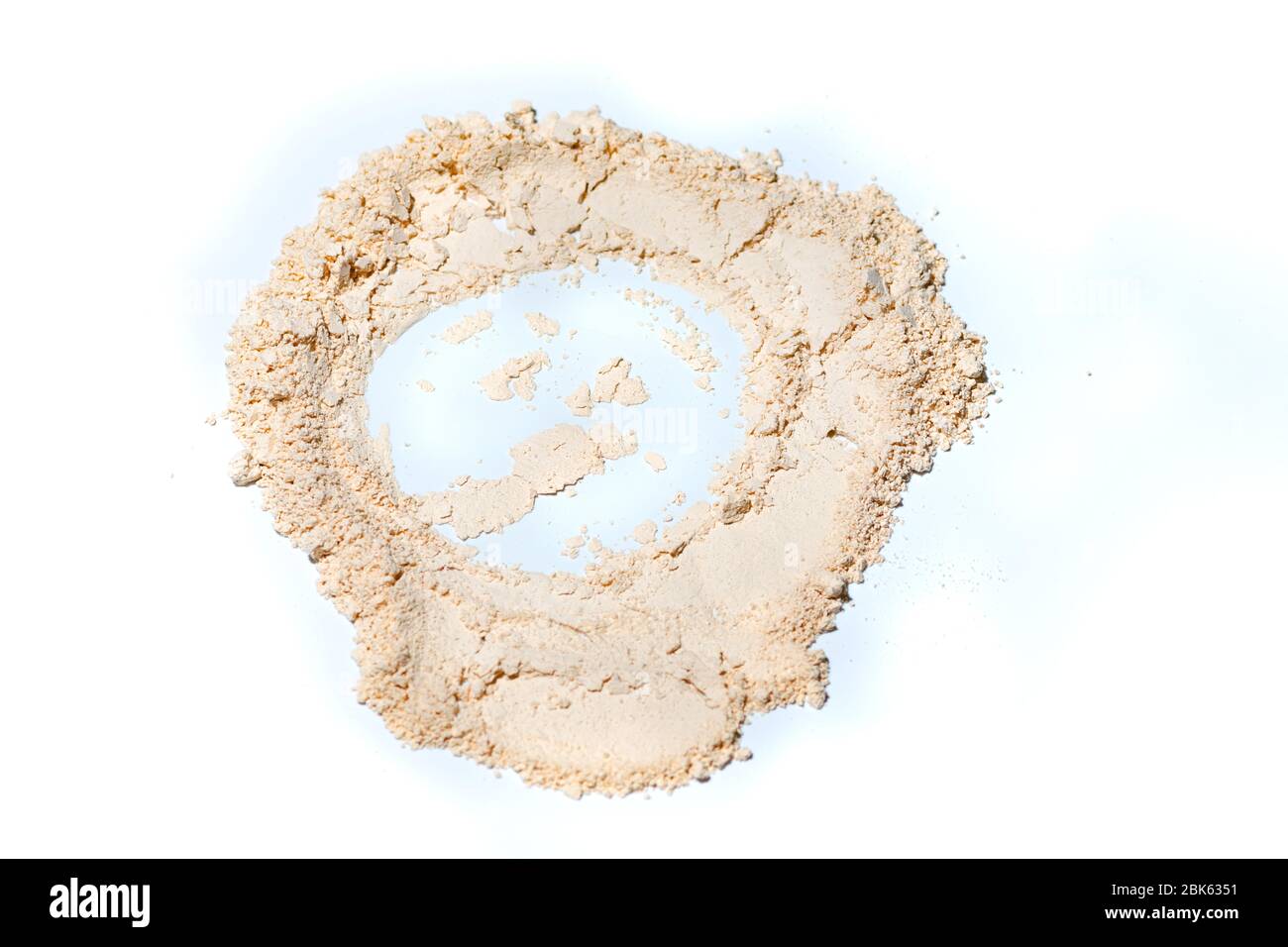 Whitening Mineral Loose Powder.Scattered tan colored facial loose ...