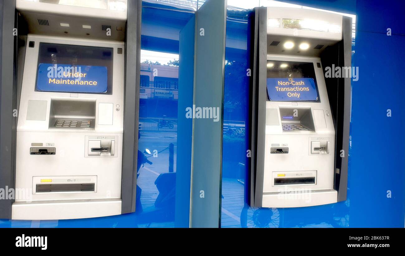 No cash available hi-res stock photography and images - Alamy