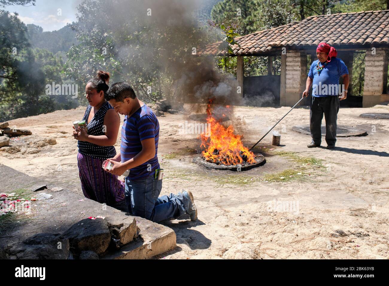 Mayan shaman hi-res stock photography and images - Alamy
