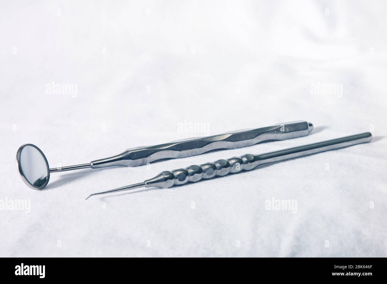 Dentistry instruments hi-res stock photography and images - Alamy