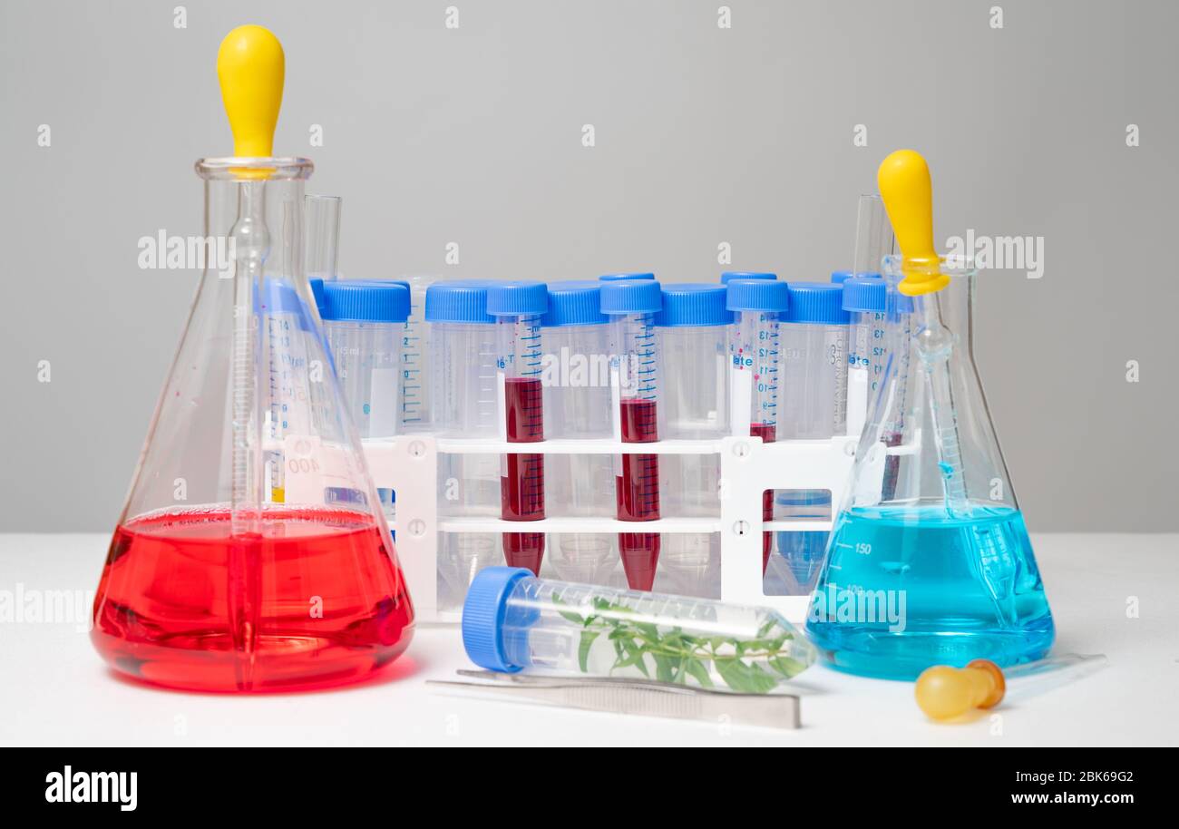 Sample containers hi-res stock photography and images - Alamy