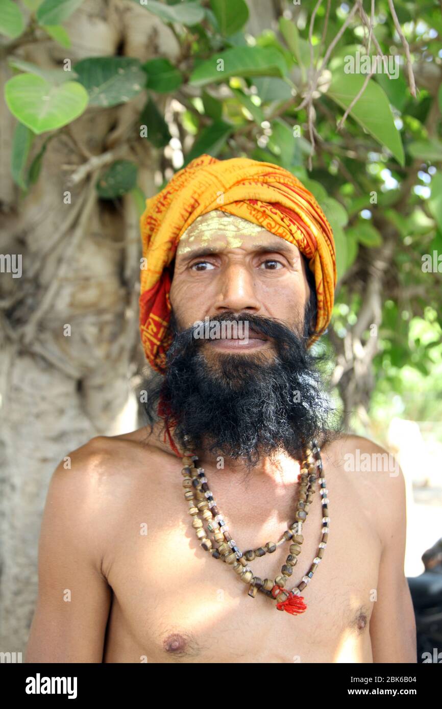 Swami hindu baba rishikesh india hi-res stock photography and images ...