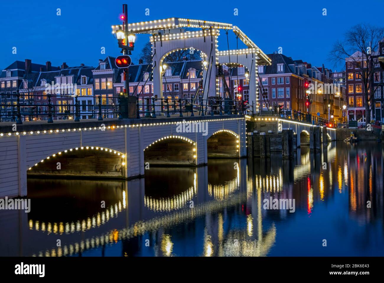 Bridge amsterdam house tiny hi-res stock photography and images - Alamy