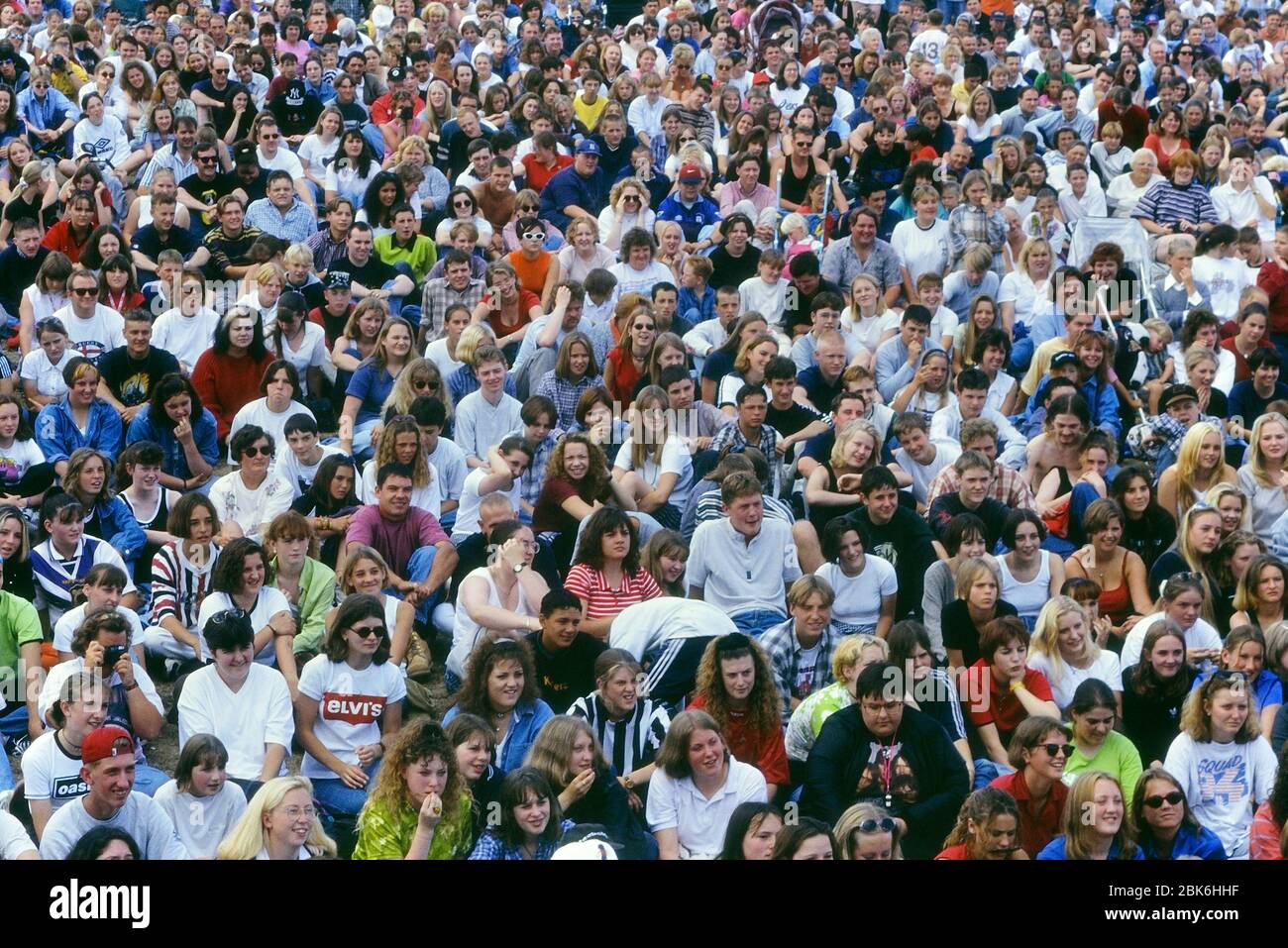 Diverse teens uk outdoors hi-res stock photography and images - Alamy