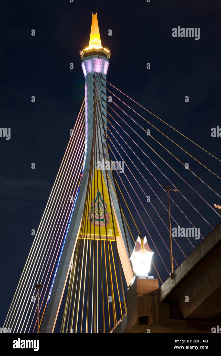 Symbol of king rama9 on bridge in twilight Stock Photo - Alamy
