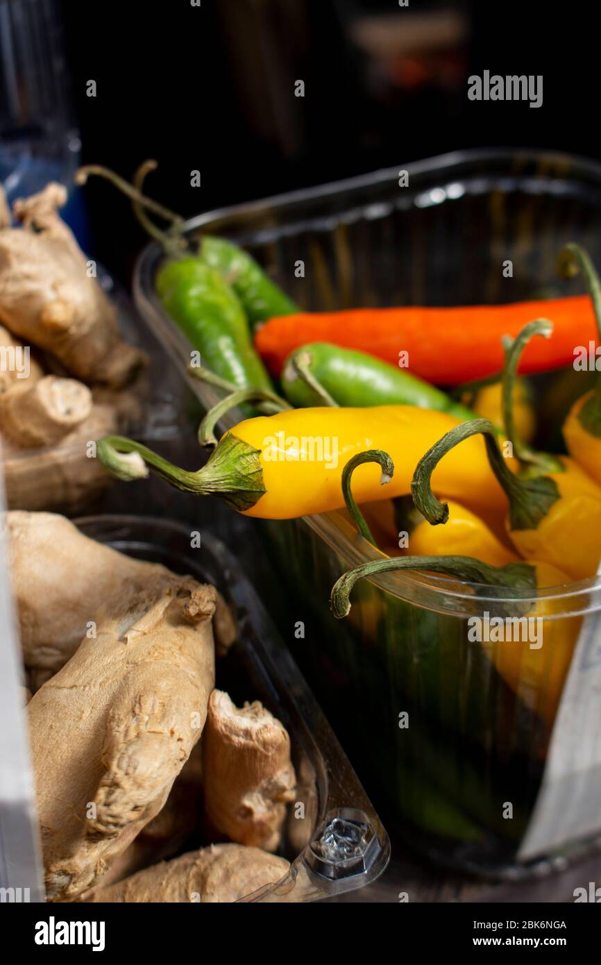 Tomatoes chilli harvesting hi-res stock photography and images - Alamy
