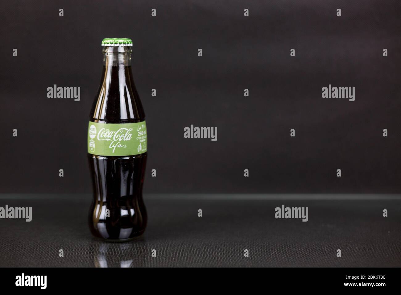 Green coca cola life logo hi-res stock photography and images - Alamy
