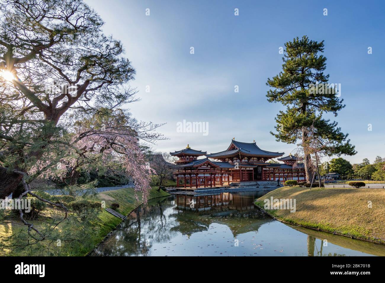 Byodoin temples hi-res stock photography and images - Alamy