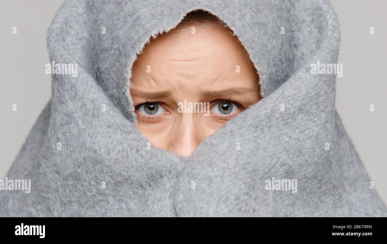 Terrified covering hi-res stock photography and images - Alamy