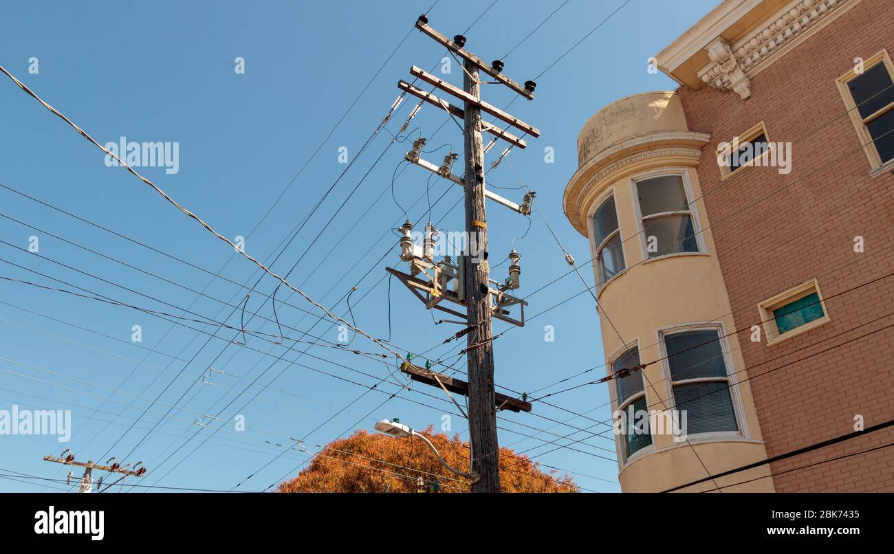 Overhead residential power lines hi-res stock photography and images ...