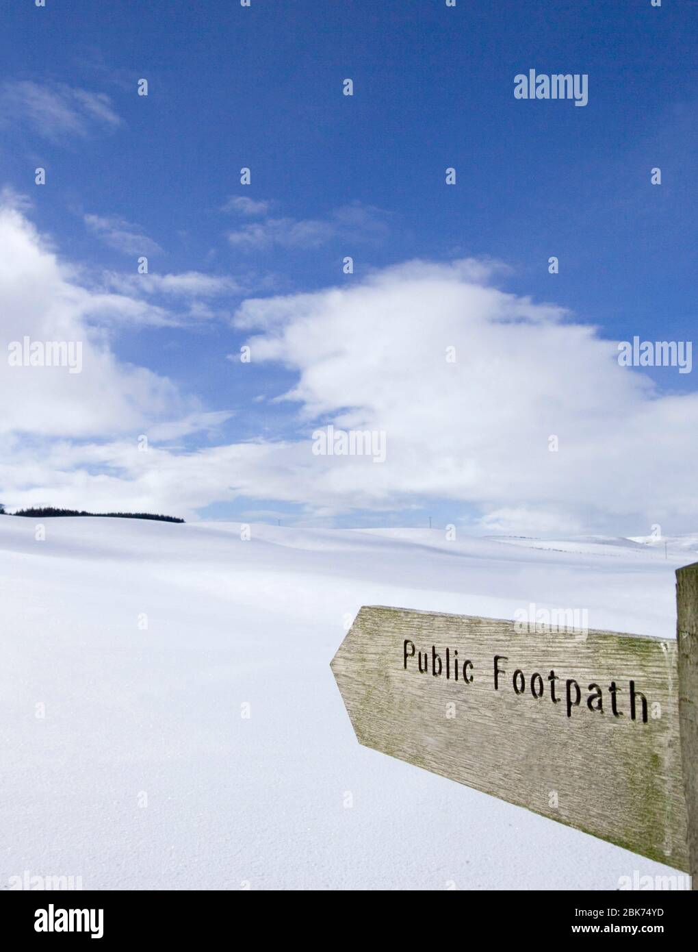Footpath sign Cheviot Hills Northumberland winter Stock Photo - Alamy