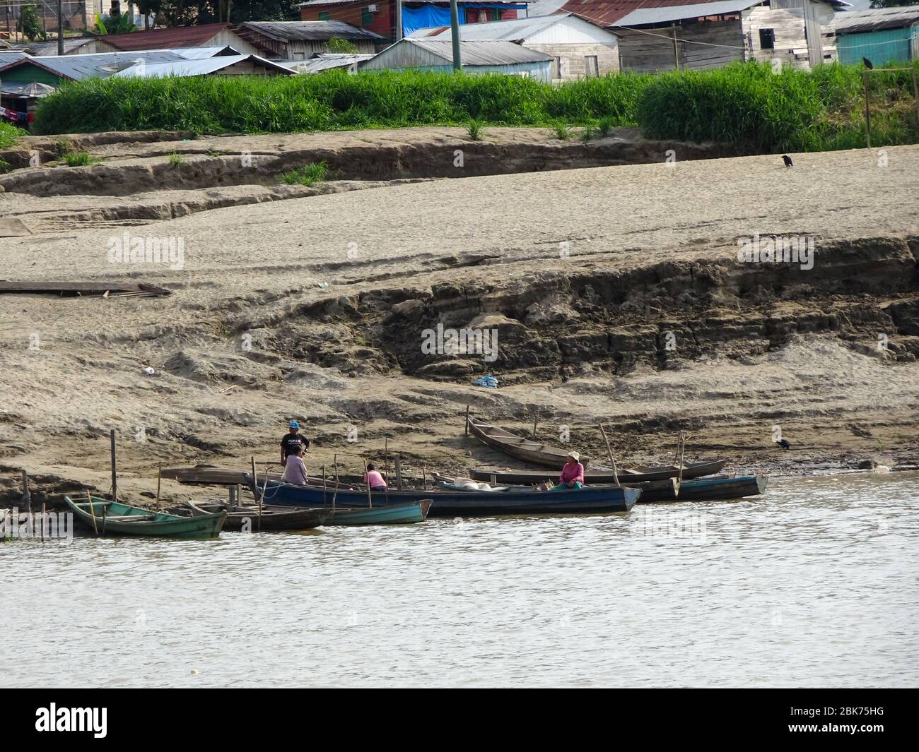South bank river boats hi-res stock photography and images - Alamy