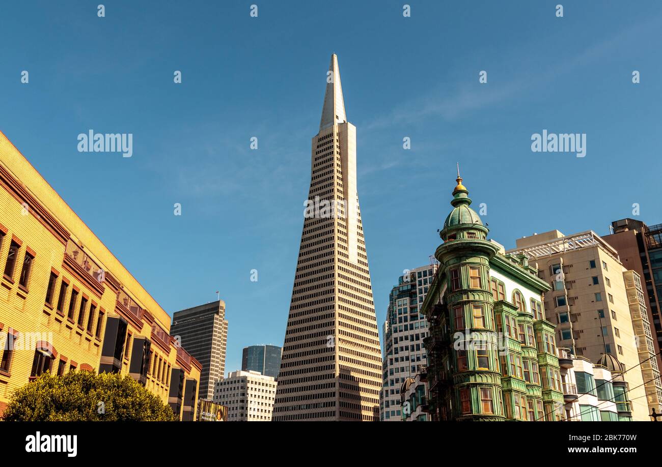 View of the Trans America Pyramid building Stock Photo - Alamy