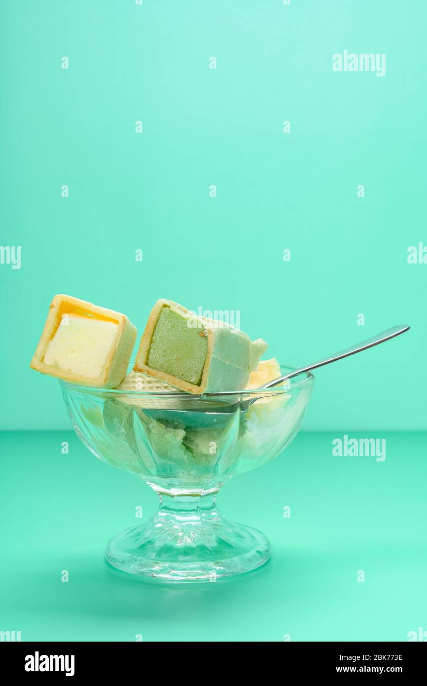 Ice cream blocks hi-res stock photography and images - Alamy