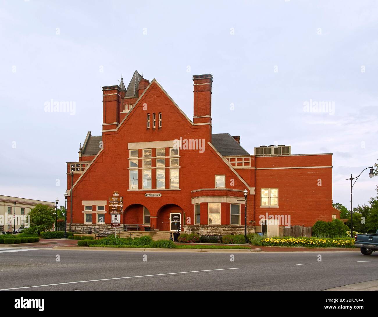 Attractive architecture hi-res stock photography and images - Alamy