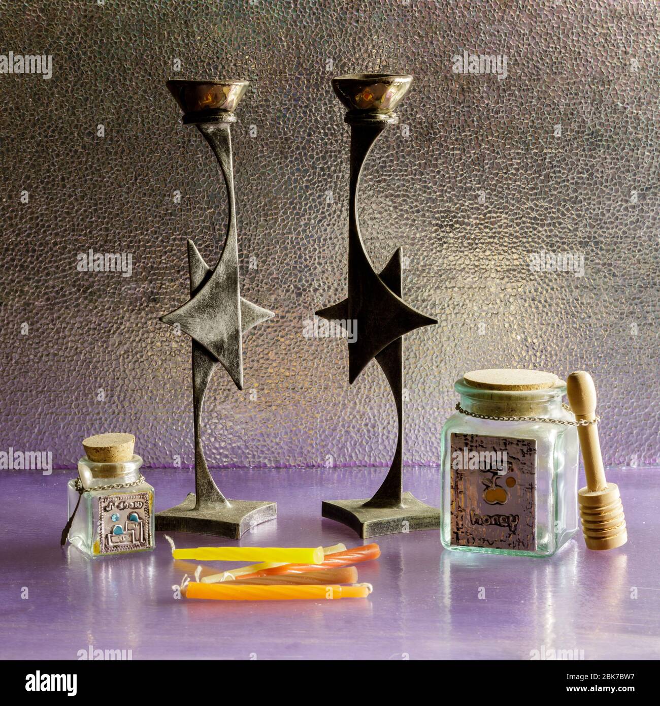 Jewish religious artifacts hi-res stock photography and images - Alamy