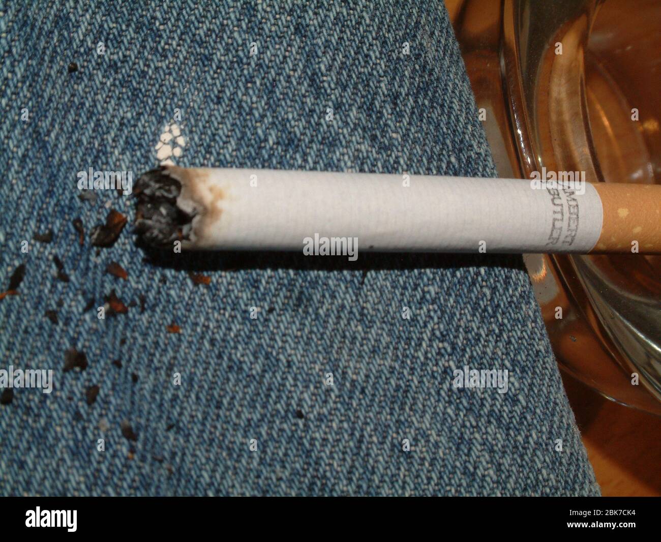 Cigarettes cause cancer box hi-res stock photography and images - Alamy