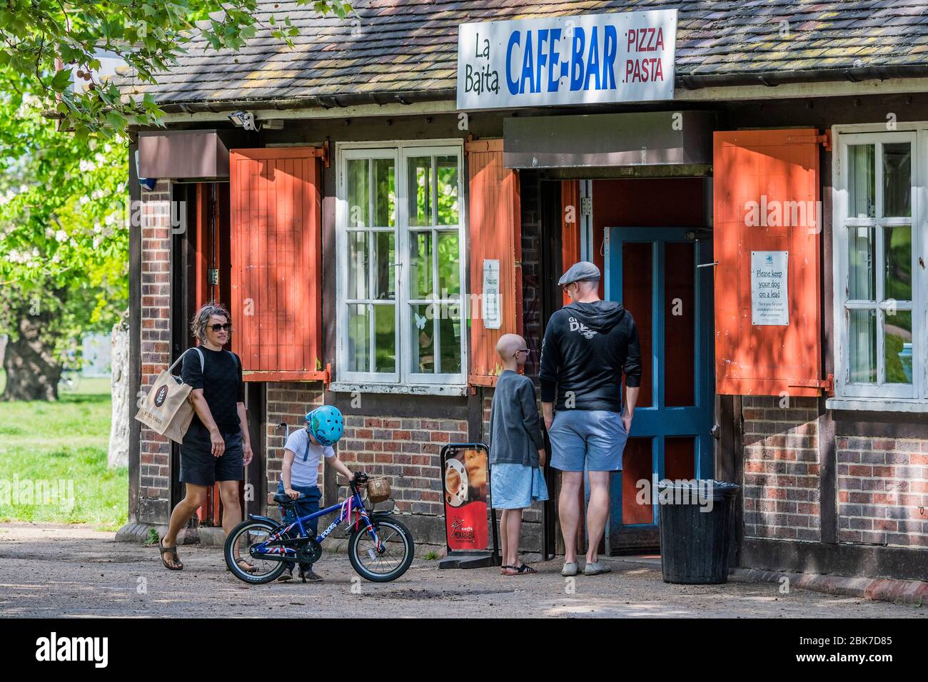 Clapham common cafe hi-res stock photography and images - Alamy