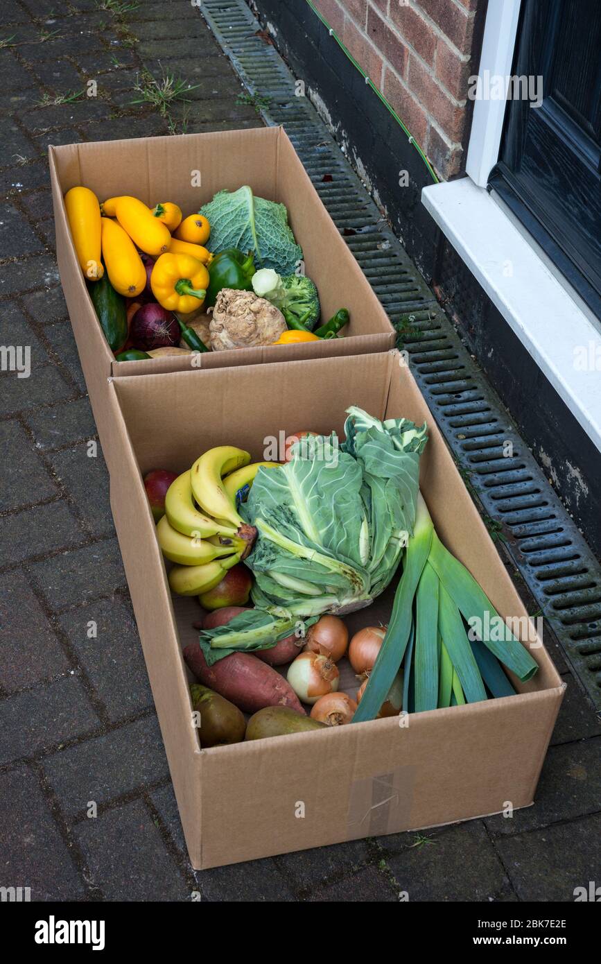 Vegetable boxes hi-res stock photography and images - Alamy