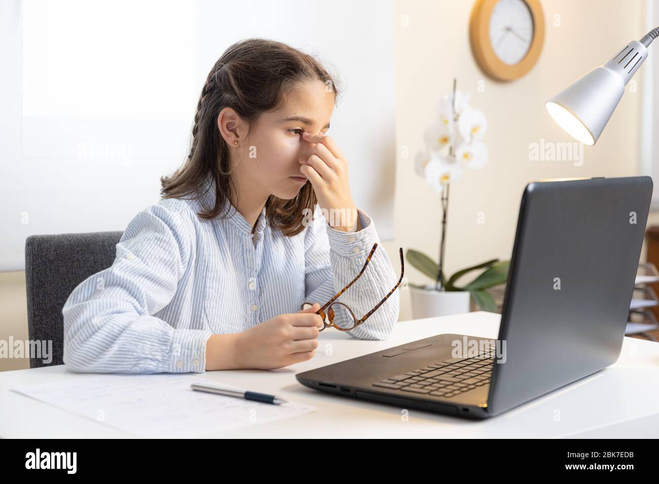 Computer vision syndrome hi-res stock photography and images - Alamy