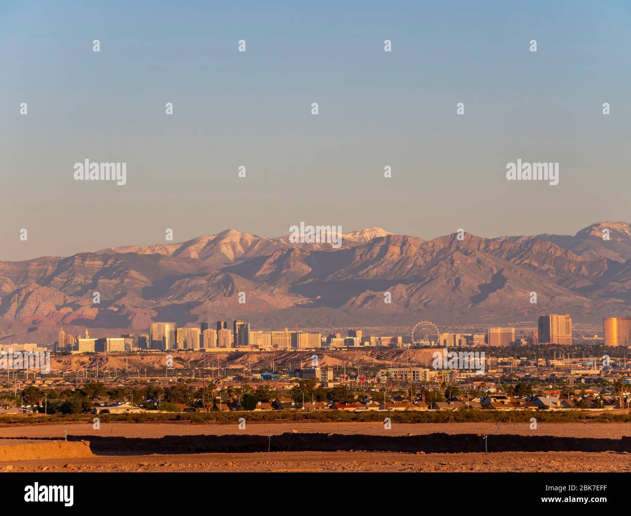 Henderson nevada skyline hi-res stock photography and images - Alamy