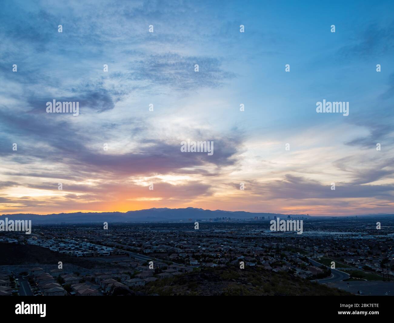 An aerial view sunset blvd sunset strip hi-res stock photography and ...