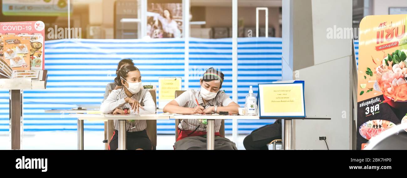 Waiting counter customer customers ordering hi-res stock photography ...